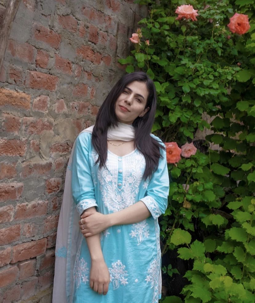 Smoke & Mirrors with Ifreen Raveen - SmokeLong Quarterly